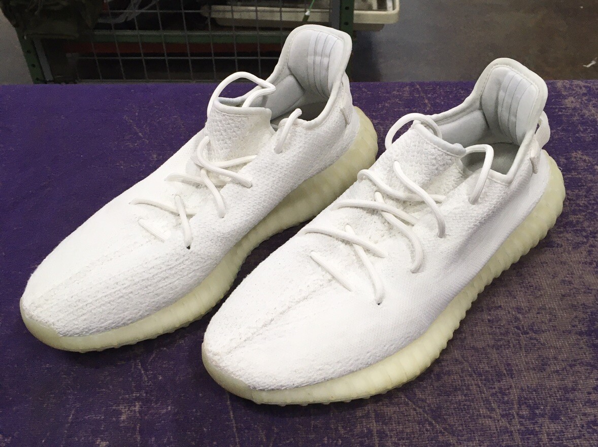 Size 13 - adidas Yeezy Boost 350 V2 Low Cream White / Triple White