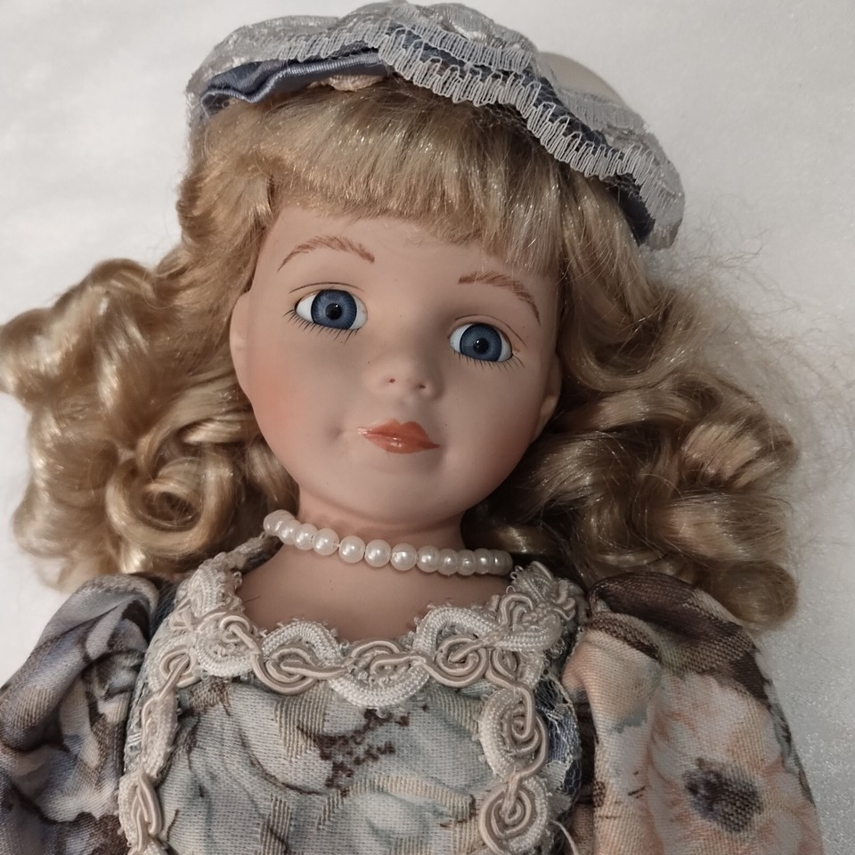Seymour Mann Connoisseur Collection Vintage Doll 16" Blonde Blue Lace ...