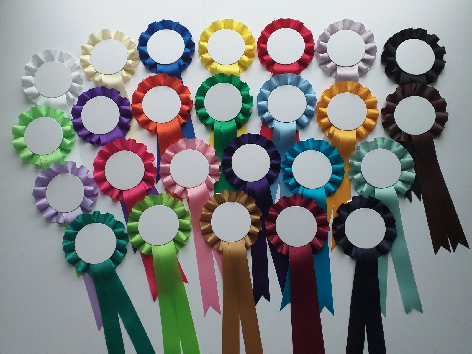 Blank rosettes, 10 rosettes per pack, personalised yourself Plain White ...