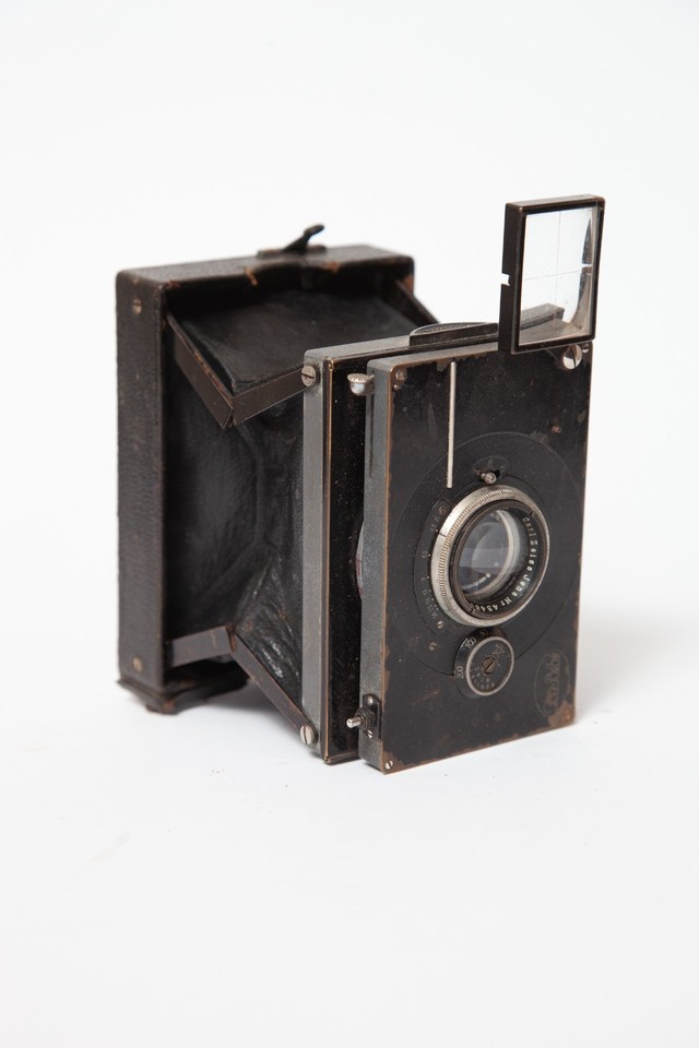 Ica-Bebe Strut-Folding Camera w. Carl Zeiss Tessar 1:4.5 f= 12 cm 1930 ...