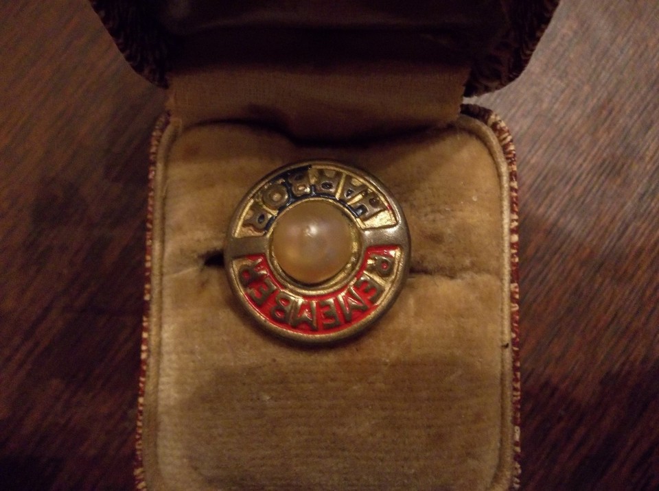 Antique REMEMBER PEARL HARBOR Circular Pin With Pearl In The Middle ...