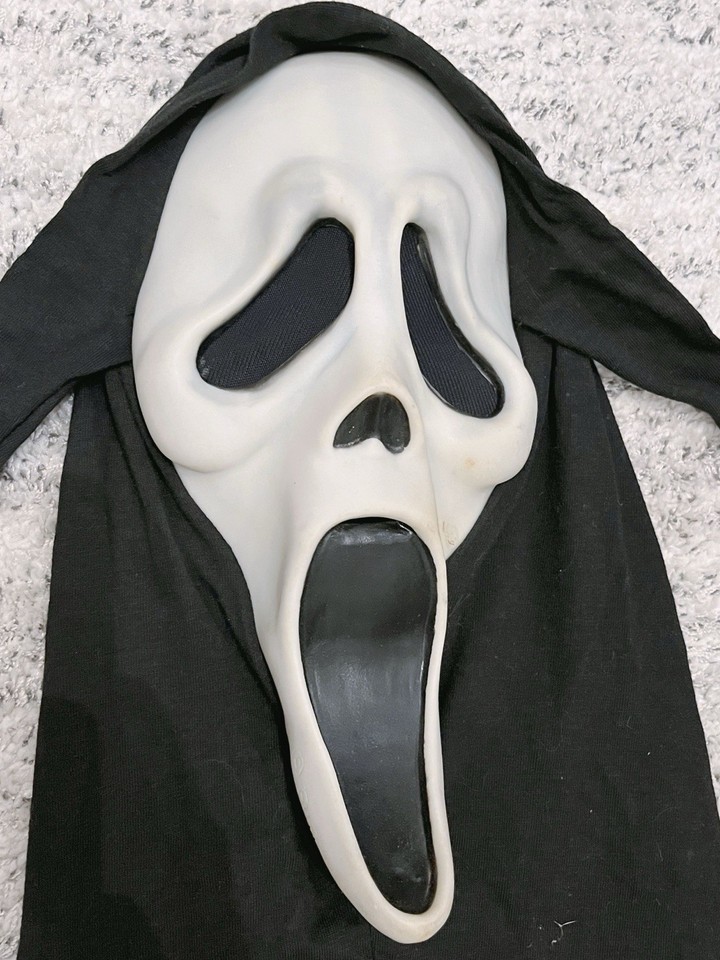 Vintage Scream Ghost Face Mask Gen 1 Gen 2 Fun World Div 90s Glows ...