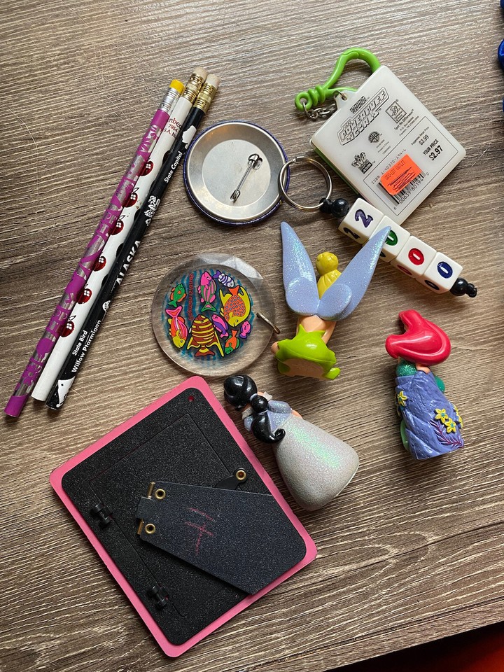 Mixed Y2K vintage toy bundle lot pencils frame disney 00s 2000s ...