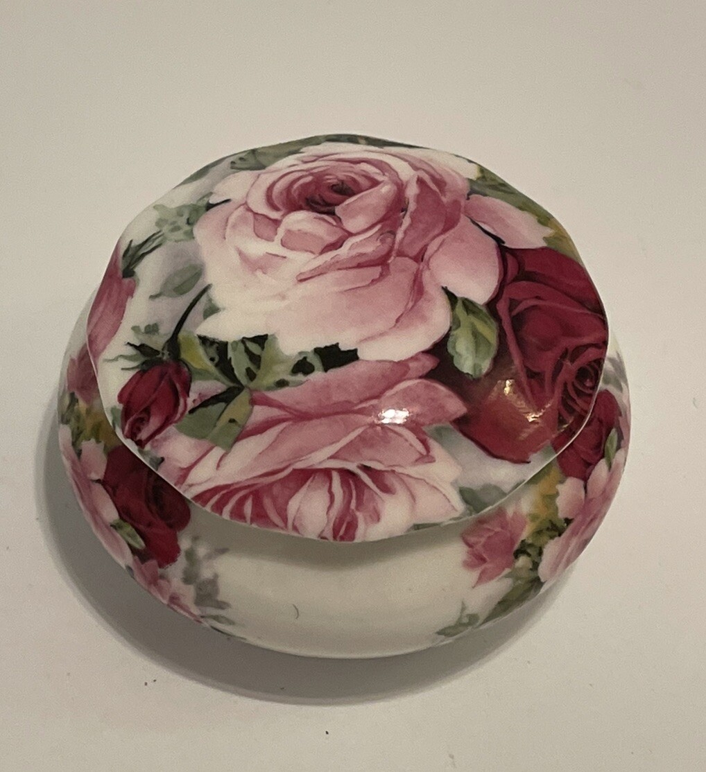 The Royal Collection Fine Bone China Trinket Box. Made in England ...