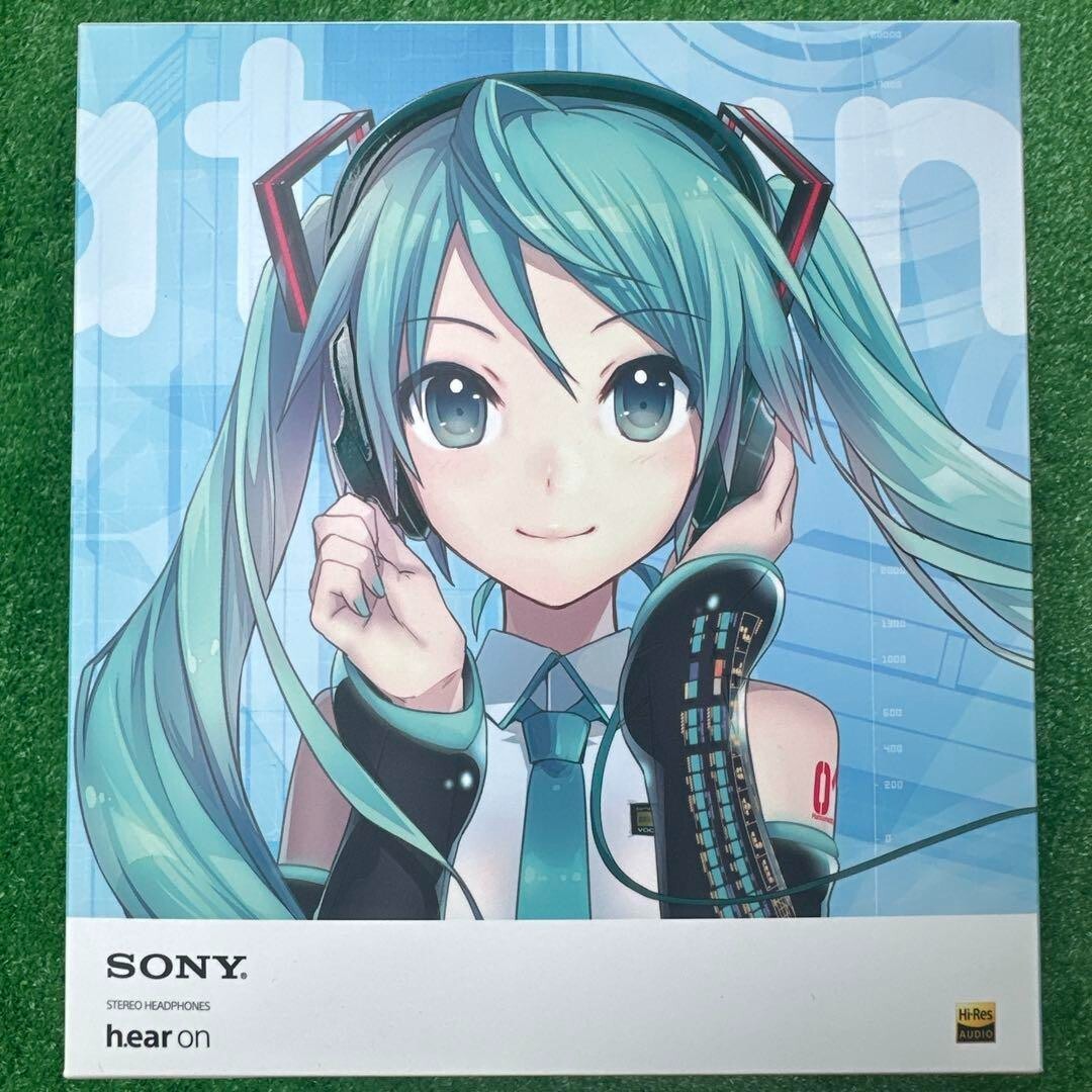 h.ear on MDR-100A Hatsune Miku Model VOCALOID Headphones h.ear on MDR-100A Hatsune Miku Model VOCALOID Headphones