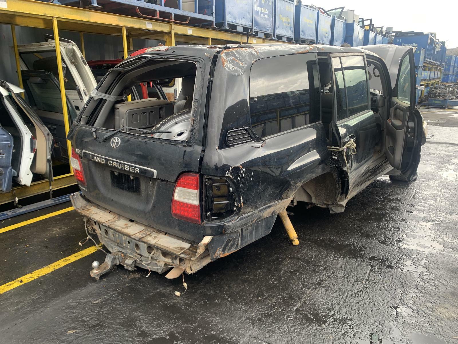 Genuine+Toyota+Landcruiser+100+Series+Tow+Bar+Hitch+Towing+Pzq63-60051 ...