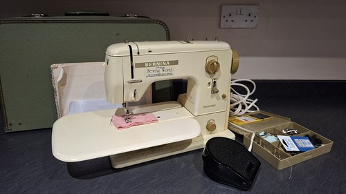 Bernina 707 'Minimatic' vintage Sewing Machine with Accessories ...