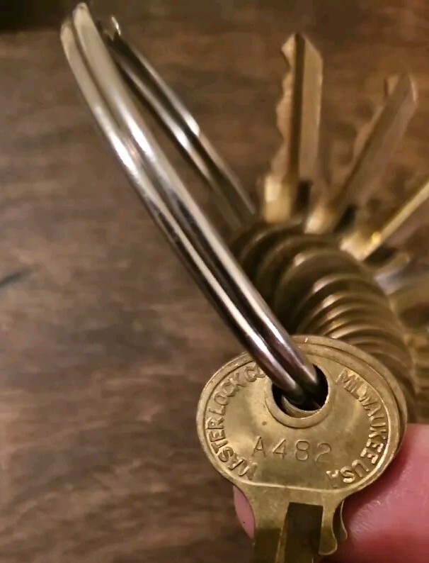 15 A482 Vintage Brass Master Lock Co. Matching Keys #A482 | eBay