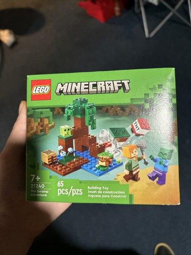 LEGO Minecraft 65 pieces includes zombie and a tree with water ...