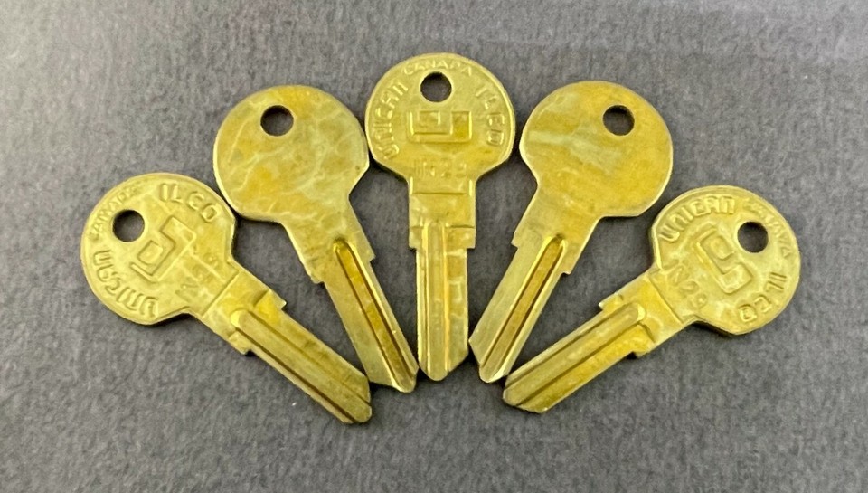 Lots of IN29 1054UN IL10UN ILC-3 Type Key Blanks | eBay