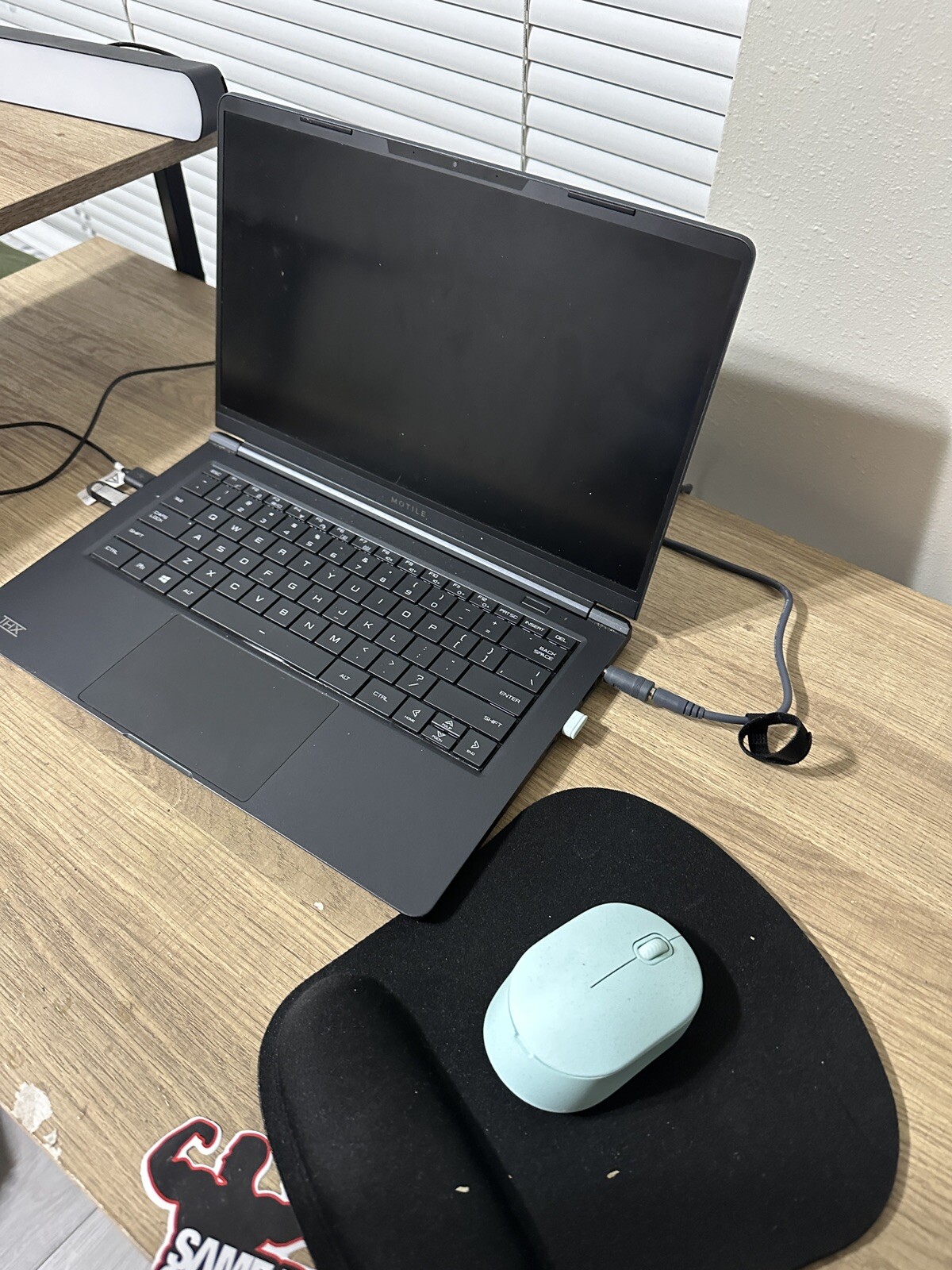 LAPTOP MOTILE 14 + WIFI MOUSE AND 128gb PEN DRIVE | eBay