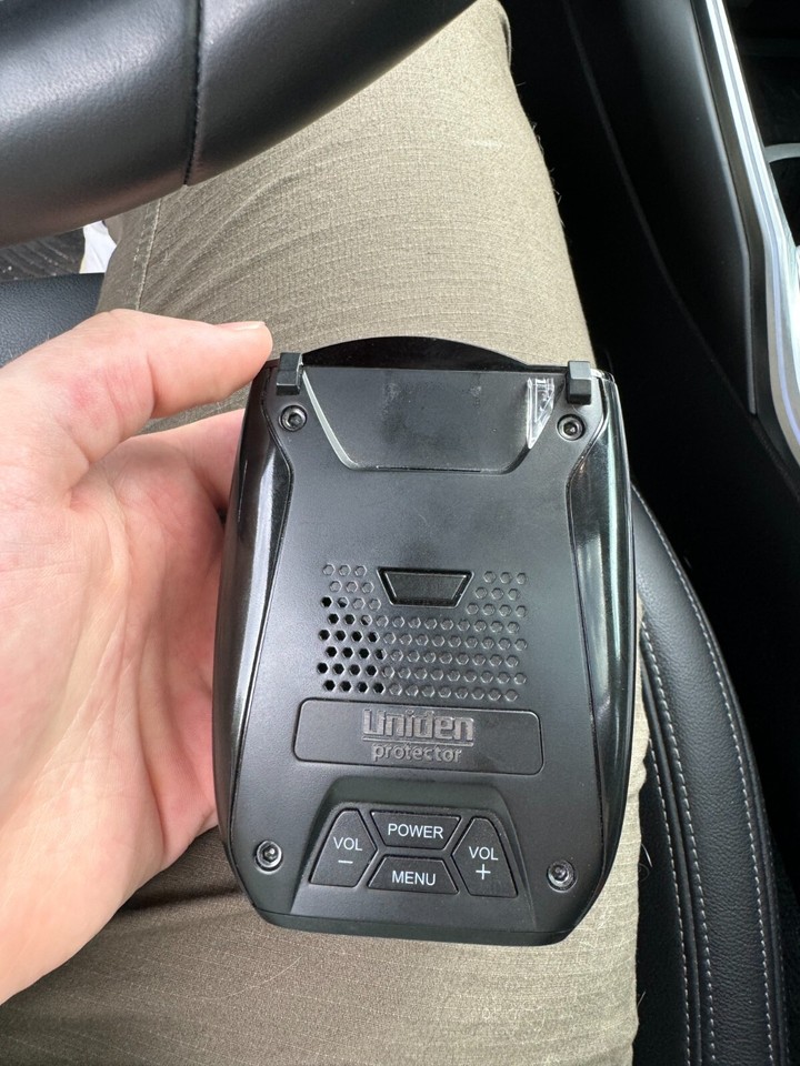 Uniden DFR7 Super Long Range Radar Detection with GPS BLACK/WHITE LCD ...