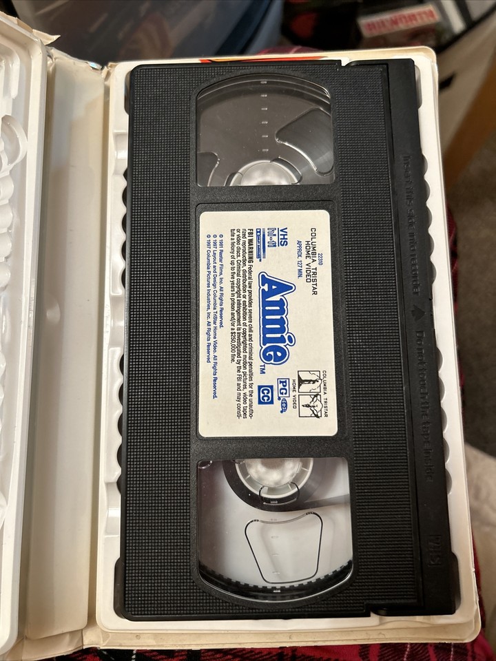 Annie VHS 1997 Clamshell Columbia Tristar Family Collection Broadway ...