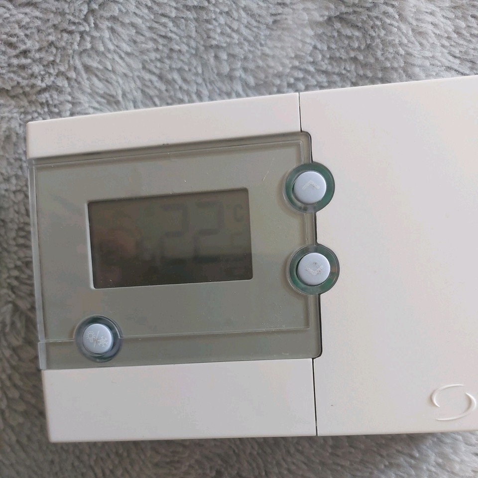 Salus RT500RF Wireless Programmable Room Thermostat Rt500r and Reciever 769264248428 | eBay UK