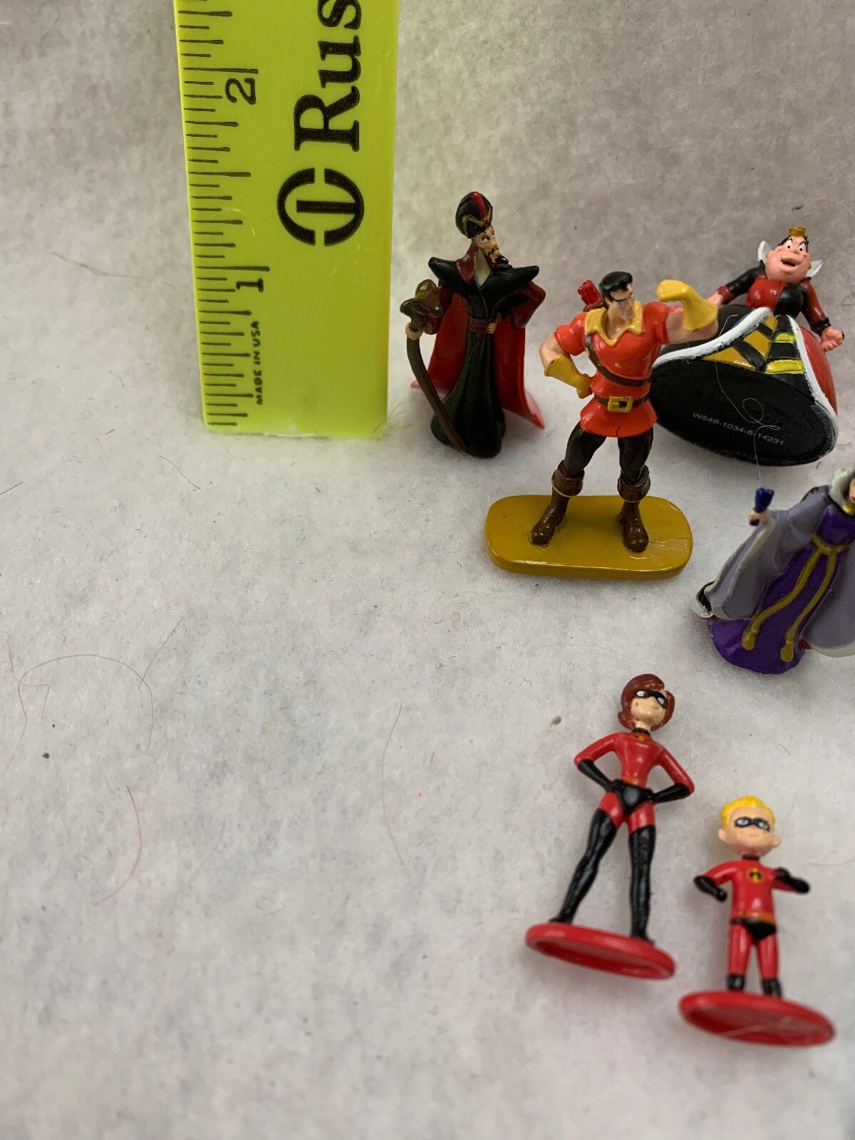 Disney Pixar 1”-2” figurs mickey boo mike nemo queen incredabls Lot | eBay