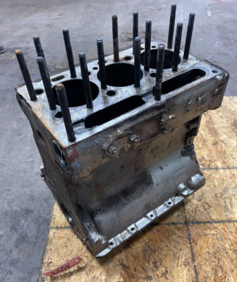 1967 Massey Ferguson 135 Tractor Engine Block 37111500/2 | eBay