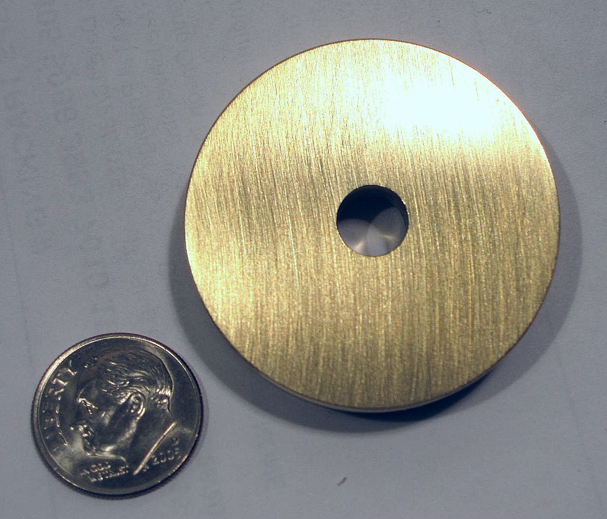 45 RPM ADAPTER POP LP RECORD DISC DISK BRASS PUCK TR1TIUM A SPINDLE ...