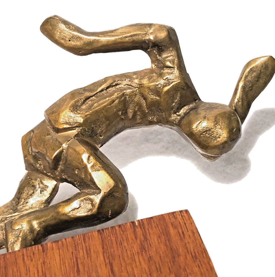 J R 1992 BRONZE BRUTALIST ABSTRACT MODERNIST SPRINTER FIGURE SCULPTURE ...