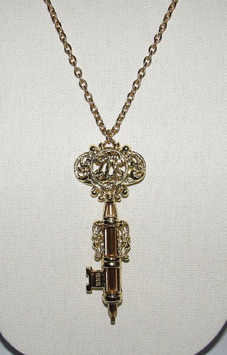 Vintage Skeleton Key Pendant Necklace Pencil Holder Gold Tone Filigree ...