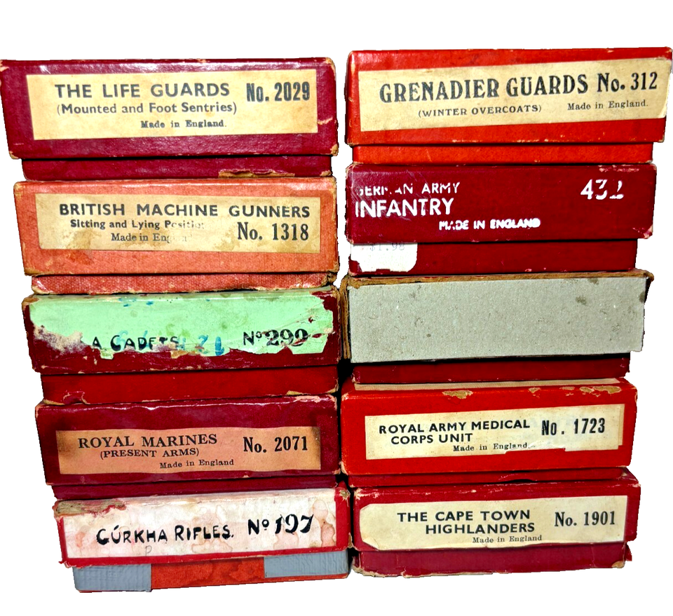 10 SETS BRITAIN SOLDIERS 197, 299, 2071, 142, 432, 312, 1318, 1901 ...
