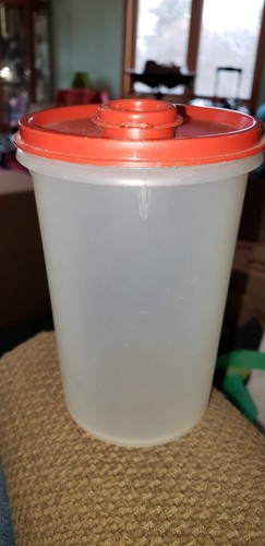 Tupperware 321-17 Container With 563-2 Lid And 564-34 Spout Cover | eBay