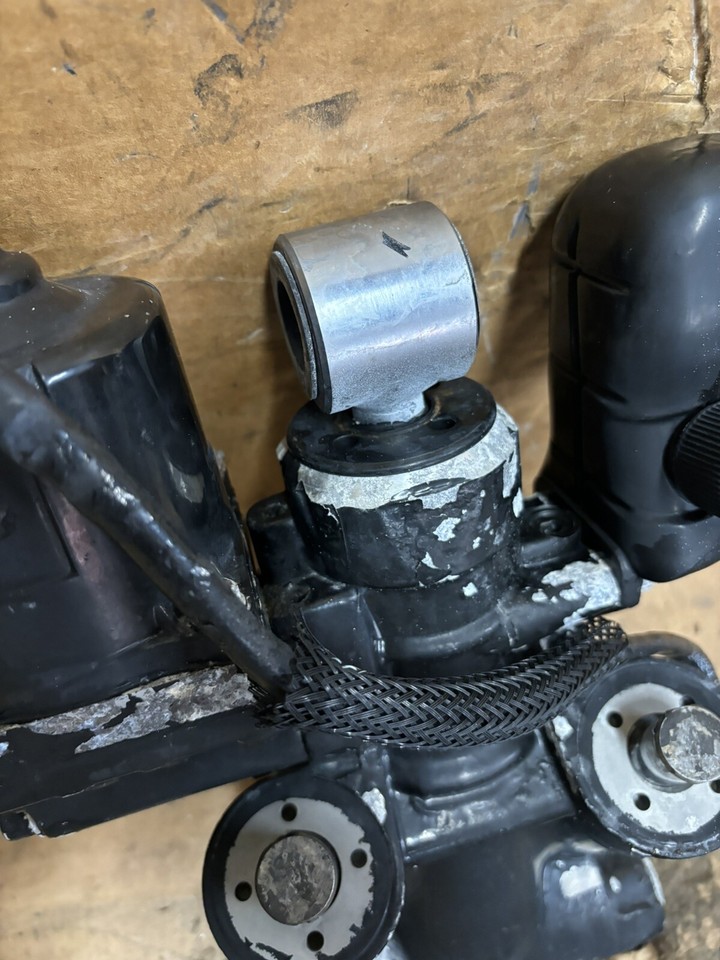 EVINRUDE ETEC JOHNSON FICHT OUTBOARD MOTOR TILT & TRIM UNIT 5000038 | eBay