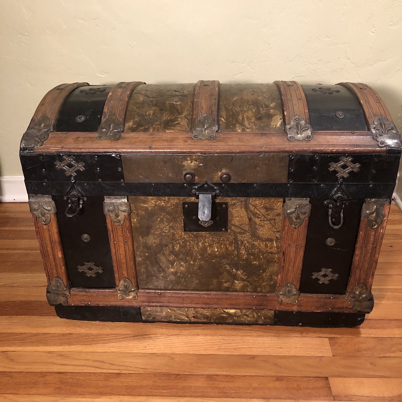 Antique 1880s Dome Top Steamer Trunk, Camelback Sea Chest, Tray, Steel ...