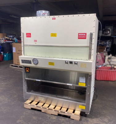 Baker SG400 SterilGARD Biological Fume Hood Laboratory Cabinet 52" L ...