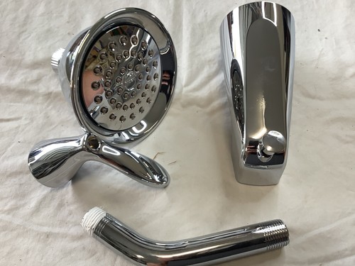 Moen 82602 Adler 2-Handle 1-Spray Tub/Shower Faucet with Valve - Chrome ...