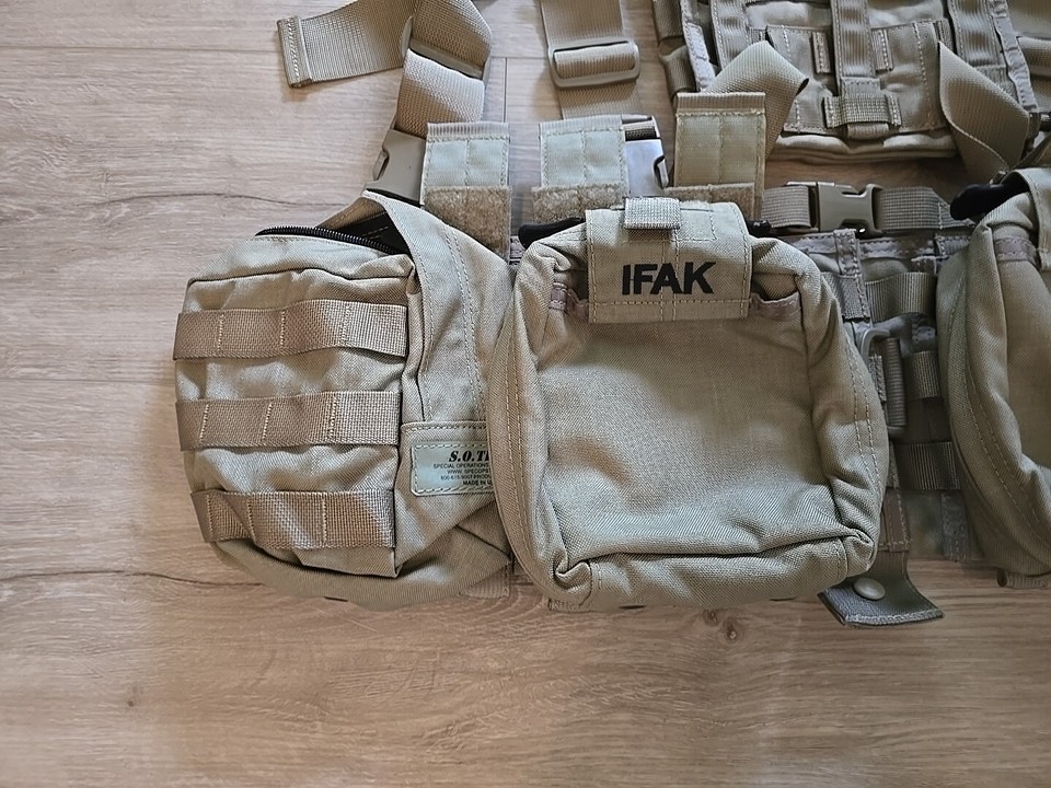 SO TECH MEDICAL ASSAULT HARNESS CHEST RIG HYDRATION CARRIER RACK FLICK ...