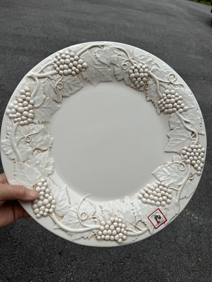 S/4 Bordallo Pinheiro ivory white Embossed Grapes & Vines Charger Plate ...