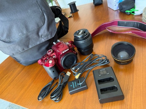 📷 Nikon D5300 DSLR Camera Bundle 24.2MP WiFi GPS + 2 Lenses ...