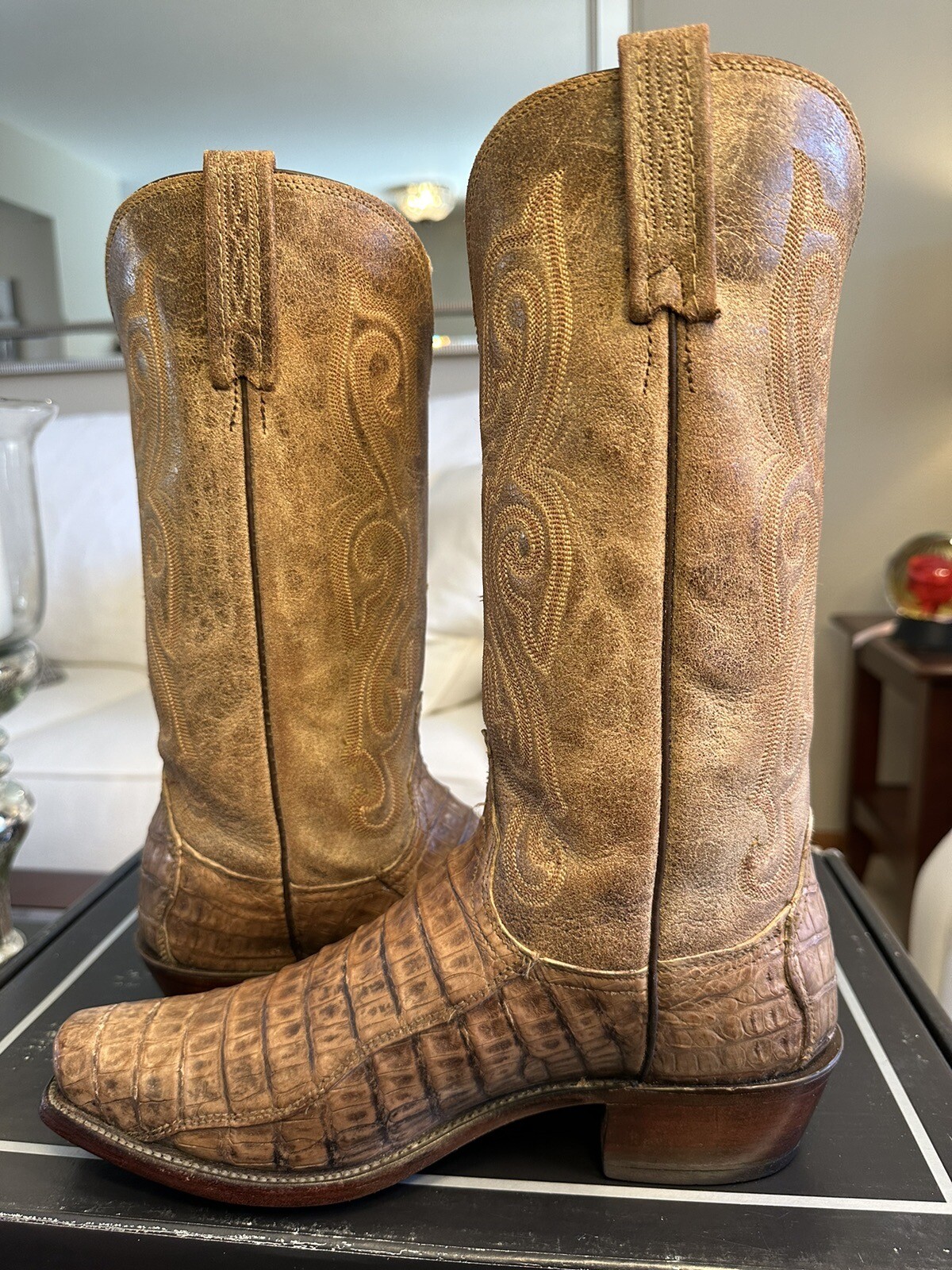 Lucchese 1883 Men's Handmade Beige Croc/Caiman Hornback John Wayne Toe ...