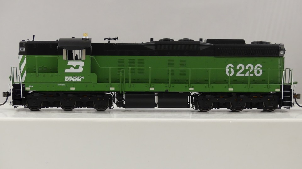 Rapido 50629 Ho Scale EMD SD9 Burlington Northern #6237 DCC & Sound | eBay