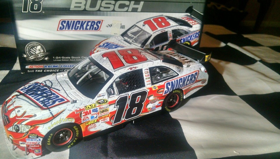 2008 Kyle Busch Autographed #18 Snickers 1/24 | eBay
