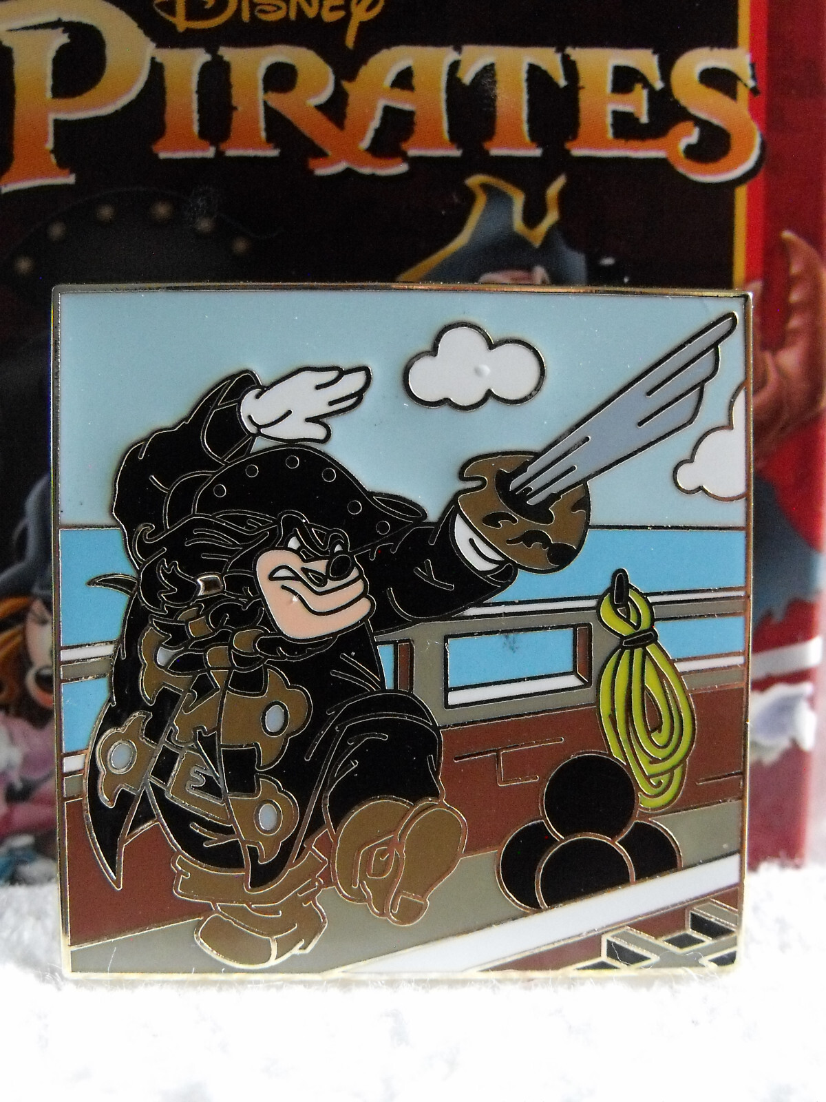 2011 Disney Mystery Pin Pirates of the Caribbean Pete as Captain ...
