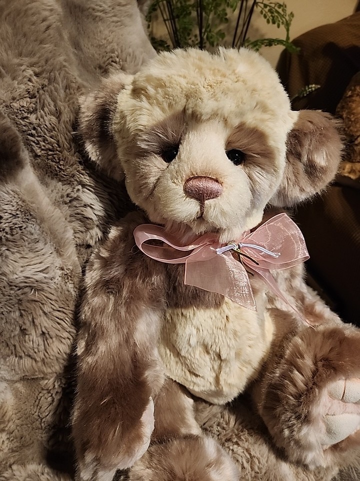 CRIN 2020 CHARLIE BEARS Plush By Isabelle Lee. PERFECT as NEW. Plush ...
