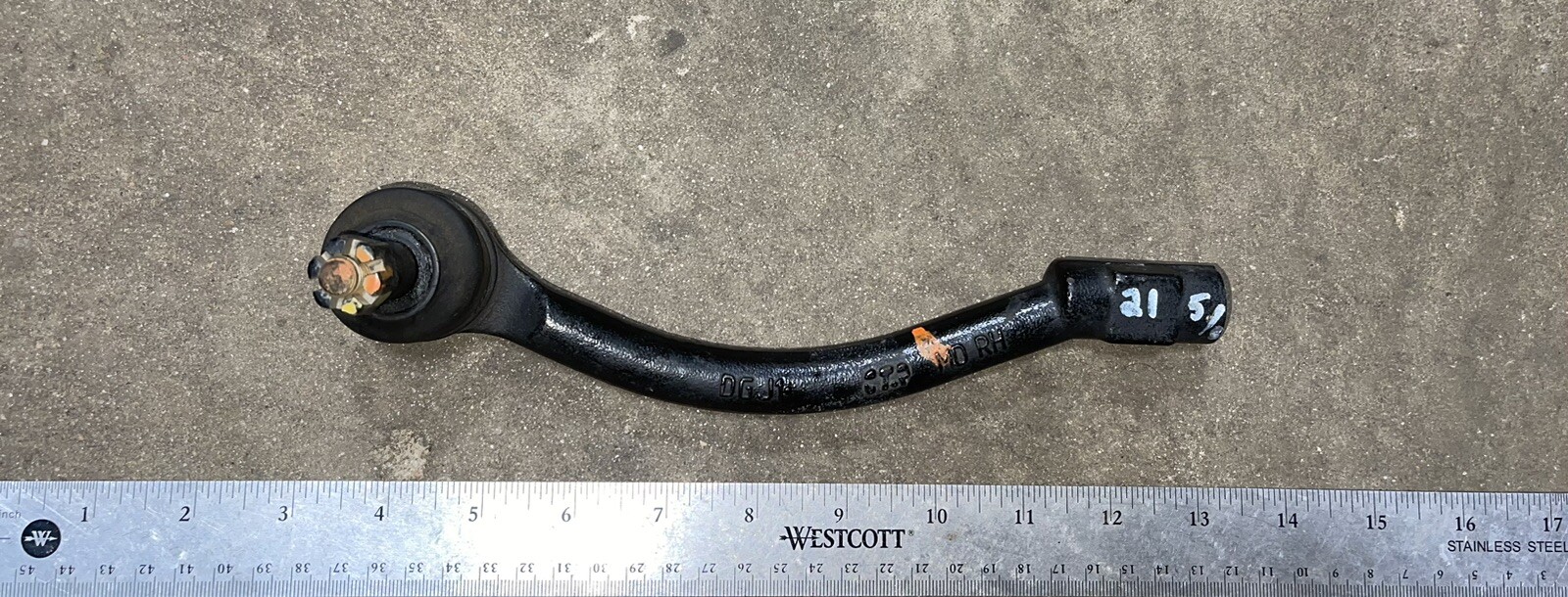 2017 Hyundai Elantra Front Right Hand Tie Rod End 568203-3X090 | eBay