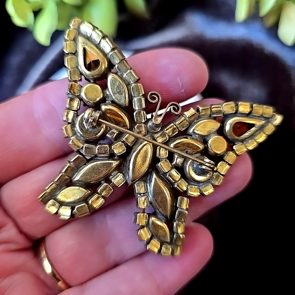 Vintage Unsigned WEISS Gold Tone Glass Rhinestones Butterfly Pin Brooch ...
