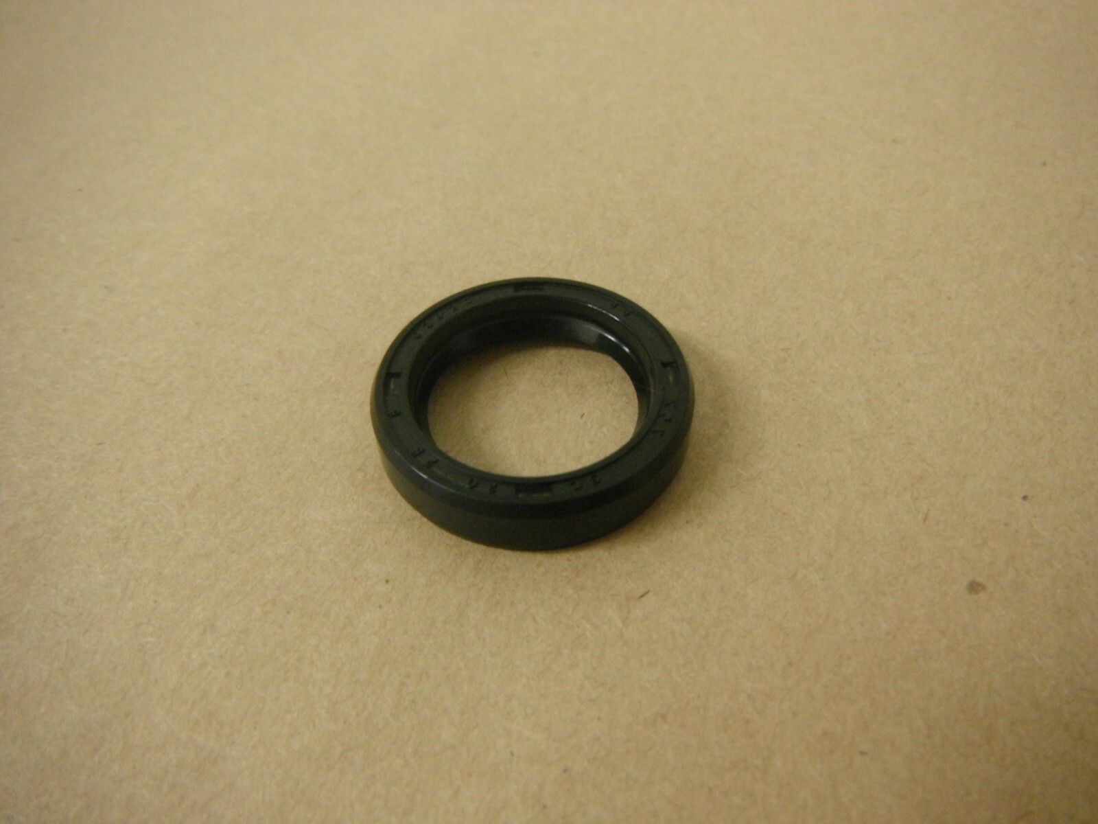 KOK 0202C SINGLE LIP OIL SEAL W/ SPRING 20X28X6 | eBay