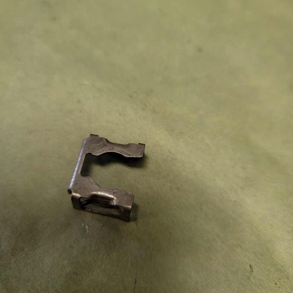 *FUEL INJECTOR CLIP* for AUDI A6 V8 4.2 OEM 1998-2004 *FREE SHIPPING ...