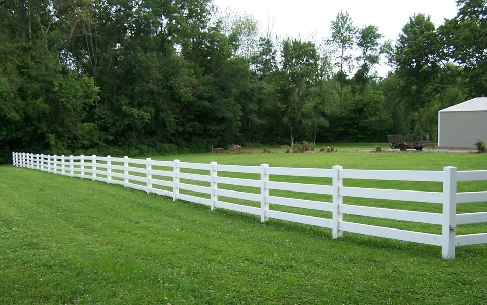 Heavy Duty PVC White Vinyl Fencing (Rails Only) (See Pictures of actual ...