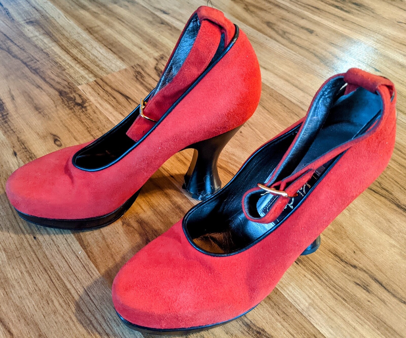 Stunning VINTAGE PETER FOX RED SATIN PLATFORM SHOES … - Gem