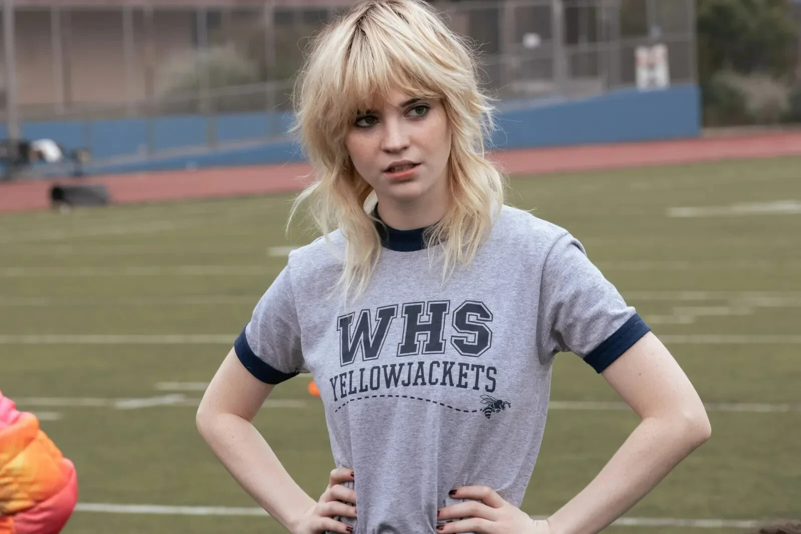 BEAUTIFUL SOPHIE THATCHER YELLOWJACKETS 8X10 Photo | eBay