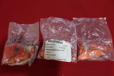 3 LOT MILITARY SURPLUS DISTRESS MARKER LIGHT LIFE JACKET SURVIVAL VEST ...