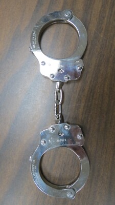 PEERLESS HANDCUFF CO MODEL 700C HANDCUFFS MADE IN USA | eBay