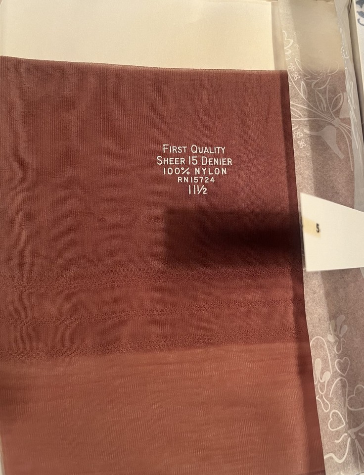 5+ PAIR VINTAGE RHT FLAT KNIT SHEER NYLON STOCKINGS AND 3 mesh, 11 1/2 ...