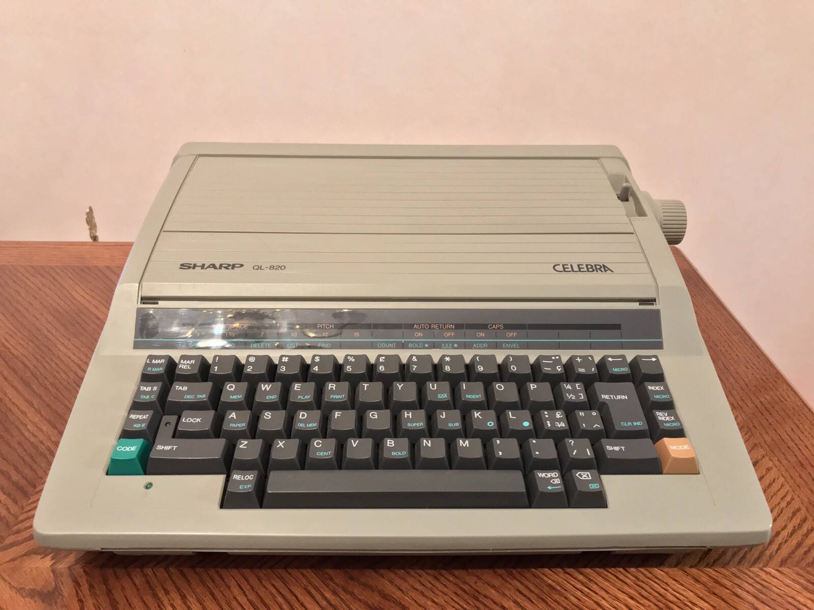 SHARP QL-820 CELEBRA PORTABLE ELECRONIC TYPEWRITER | eBay