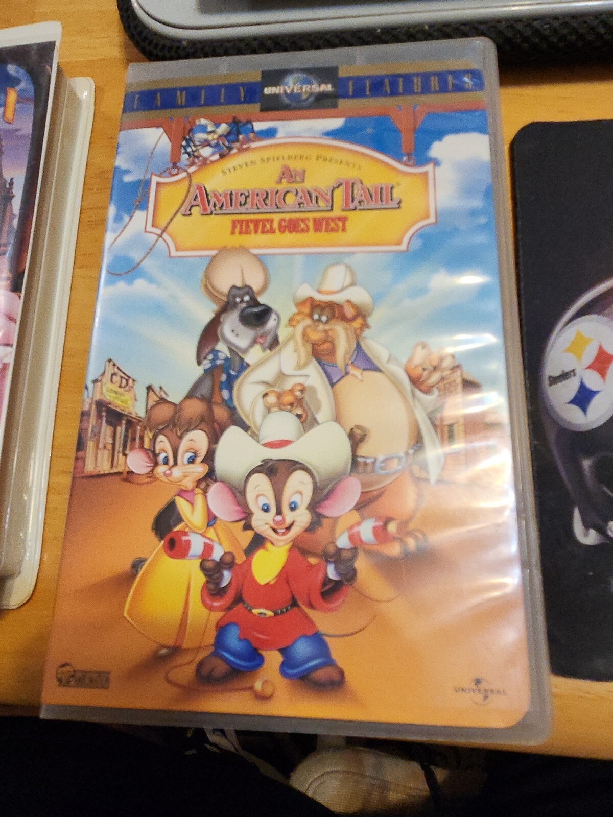 AN AMERICAN TAIL FIEVEL GOES WEST UNIVERSAL FAMILY FEATURES VHS ...