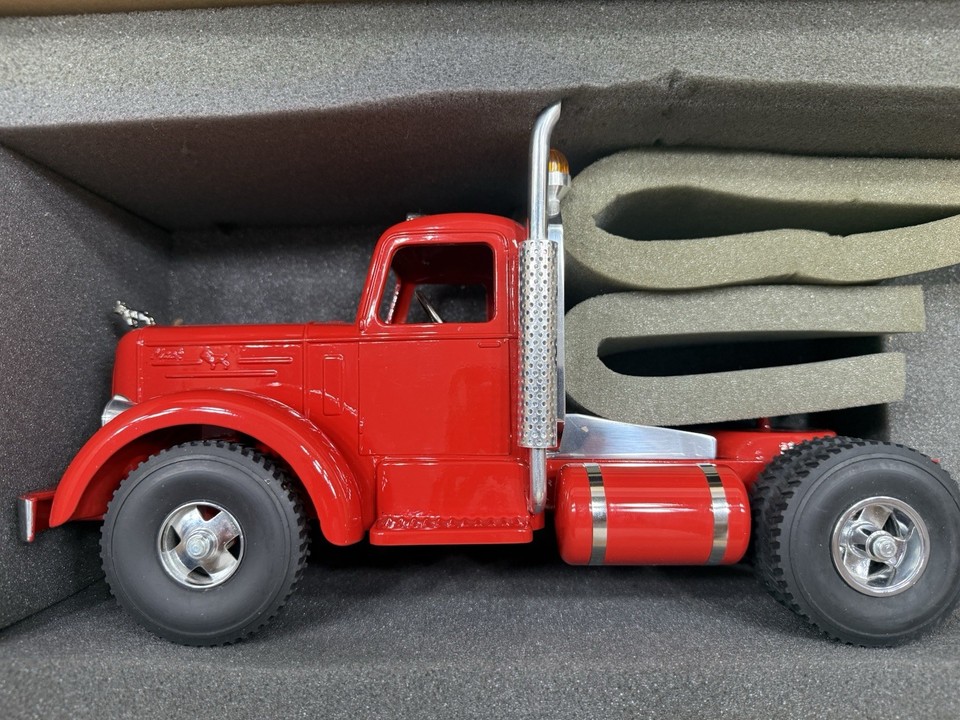 Smith Miller/Fred Thompson Red Mack Semi Truck Tractor in Box - No ...
